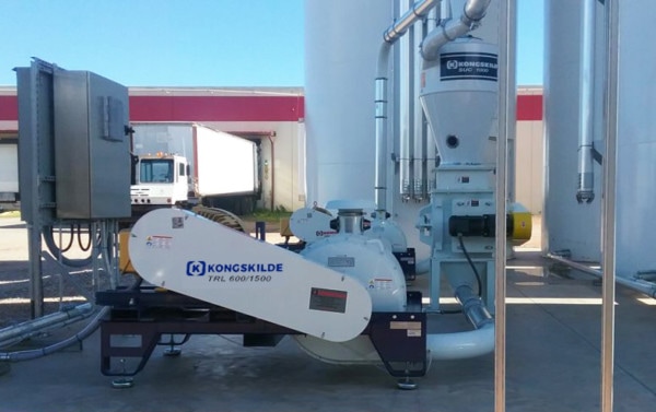Rail Car Unloading - USA - Kongskilde Industrial